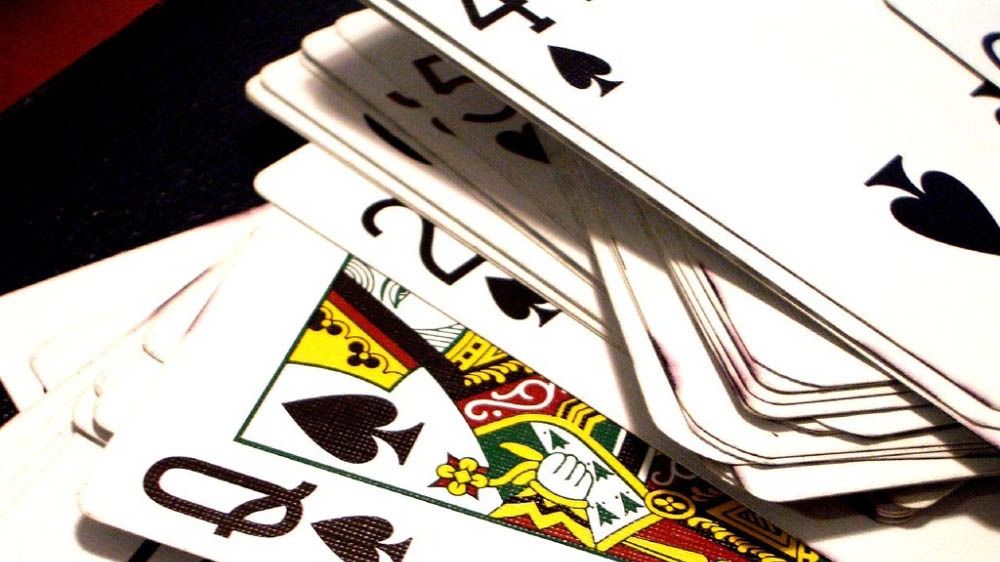 Blackjack Signals to Get Familiar With Before You Start the Game