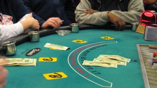 Hand Signals That Are Essential At The Blackjack Table